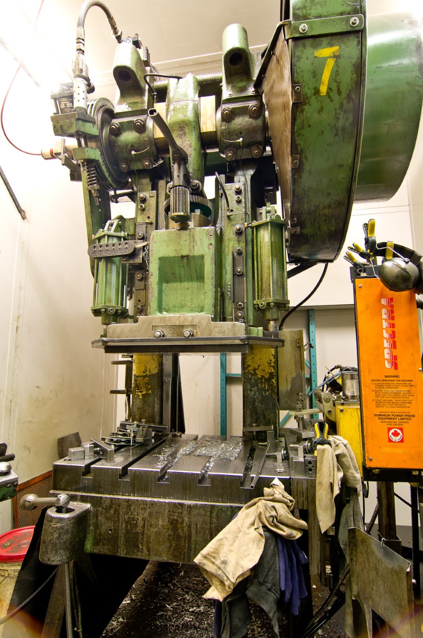 Equipment | Straight Tool Inc.